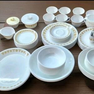 Corelle | Kitchen | 4 Piece Vintage Corelle Golden Butterfly Flower ...